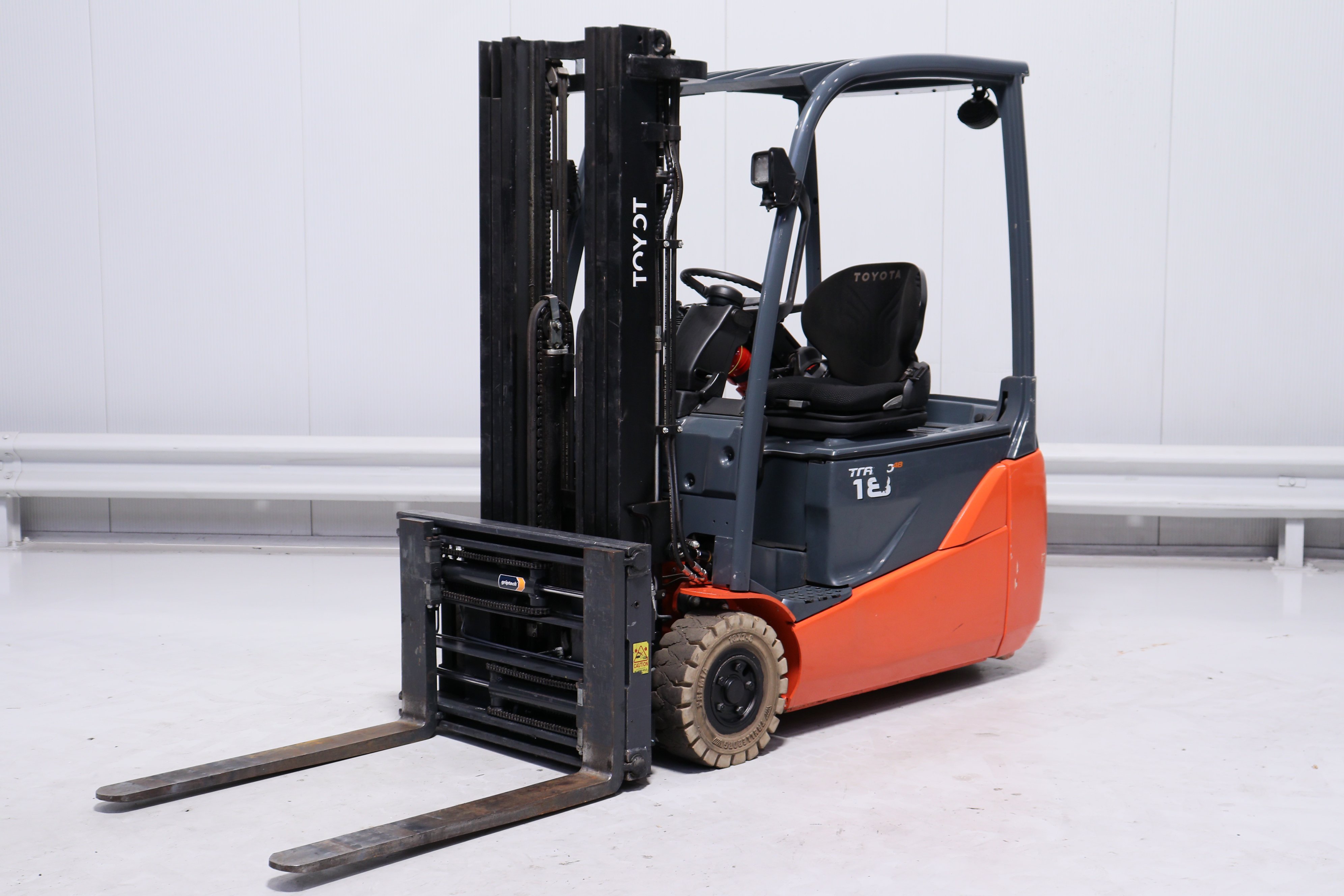 Electric forklifts and trucks | Lisman Forklifts
